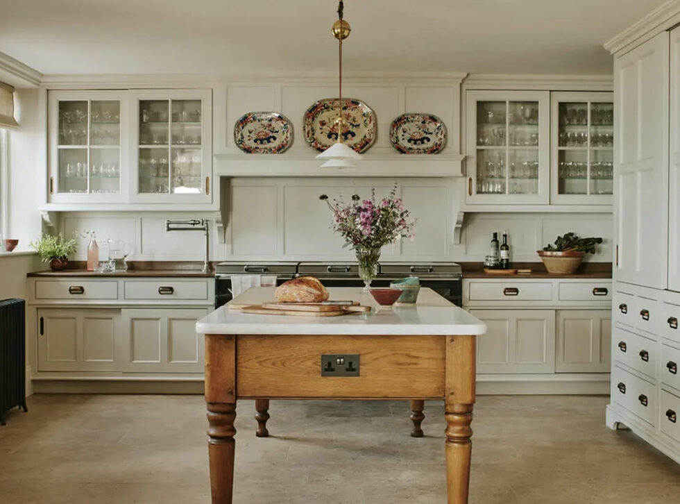 English-Style Bespoke Kitchen Design || J. Reiko Design + Co