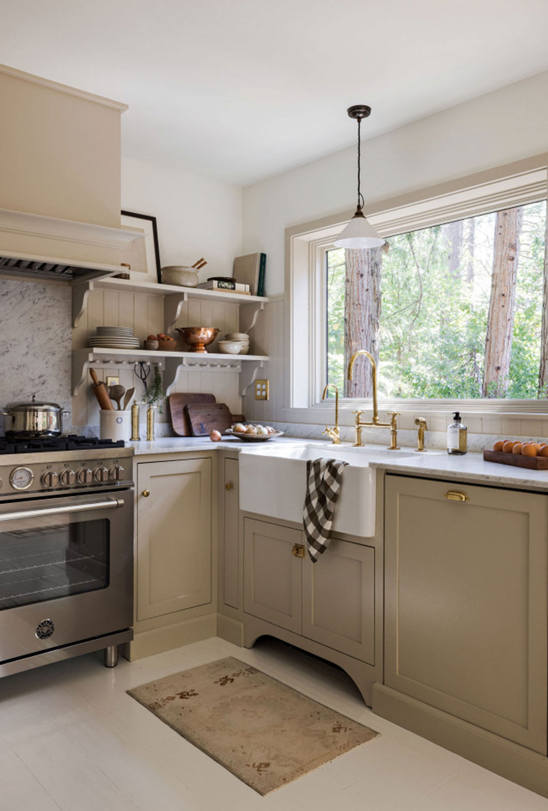 English-Style Bespoke Kitchen Design || J. Reiko Design + Co